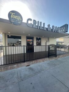 Tony's Grill & Bar | Restaurant Palm Springs